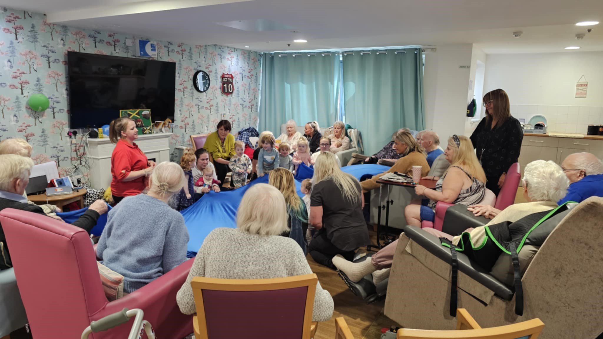 Jo Jingles sessions bring young and old together at Barley View - Syncora Care